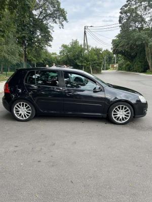 Melns Volkswagen Golf 2006 Viļņa, ar dzinēja tilpumu 1.97 L un nobraukumu 241 tūkst. km par 3400 €, foto 4 vietnē AUTOMOTO.COM.LV