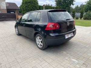 Melns Volkswagen Golf 2006 Viļņa, ar dzinēja tilpumu 1.60 L un nobraukumu 269 tūkst. km par 1800 €, foto 5 vietnē AUTOMOTO.COM.LV