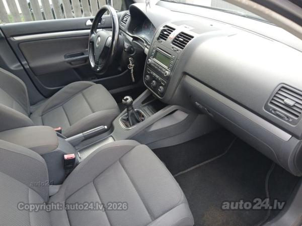 Black Volkswagen Golf 2006 in Tallinn, with an engine capacity of 2.00 L and mileage of 0 thousand km for 2300 €, photo 5 on AUTOMOTO.COM.LV