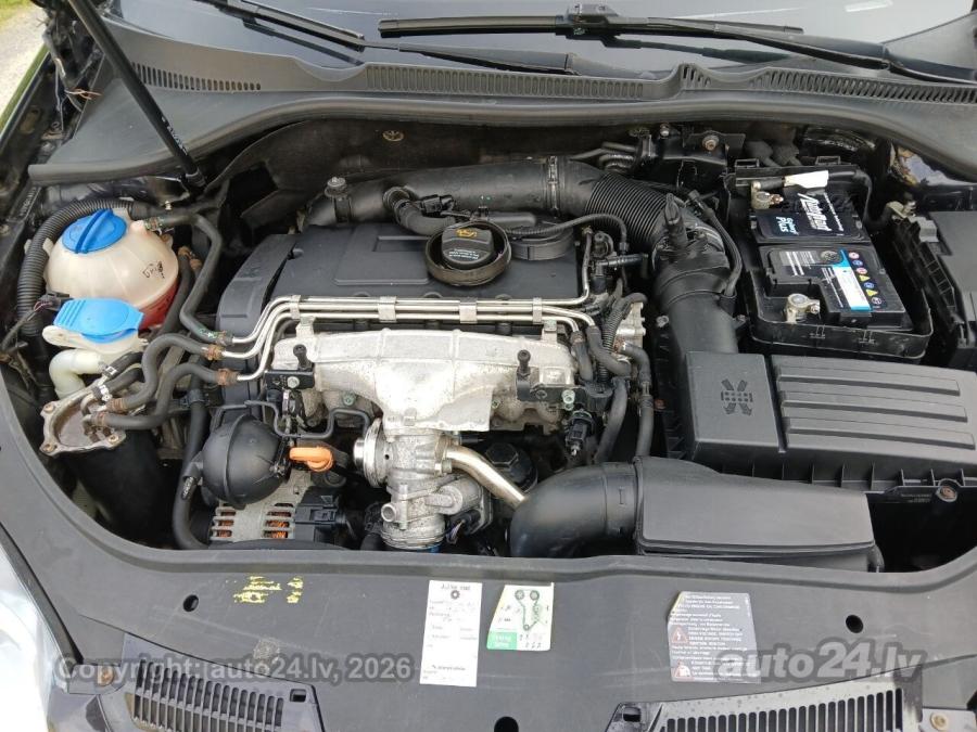 Melns Volkswagen Golf 2006 Tallina, ar dzinēja tilpumu 2.00 L un nobraukumu 0 tūkst. km par 2300 €, foto 7 vietnē AUTOMOTO.COM.LV