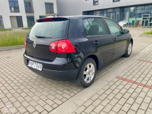 Melns Volkswagen Golf 2006 Viļņa, ar dzinēja tilpumu 1.60 L un nobraukumu 269 tūkst. km par 1900 €, foto 4 vietnē AUTOMOTO.COM.LV