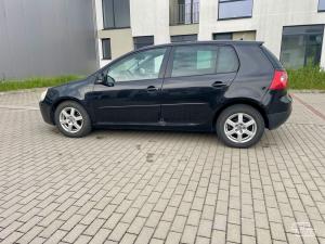 Melns Volkswagen Golf 2006 Viļņa, ar dzinēja tilpumu 1.60 L un nobraukumu 269 tūkst. km par 1900 €, foto 7 vietnē AUTOMOTO.COM.LV