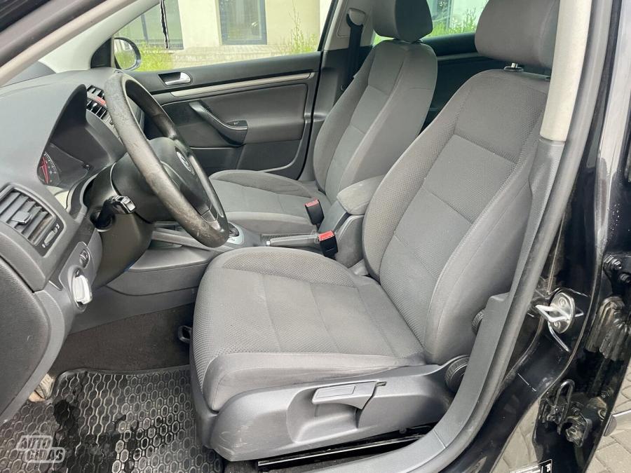 Melns Volkswagen Golf 2006 Viļņa, ar dzinēja tilpumu 1.60 L un nobraukumu 269 tūkst. km par 1900 €, foto 12 vietnē AUTOMOTO.COM.LV