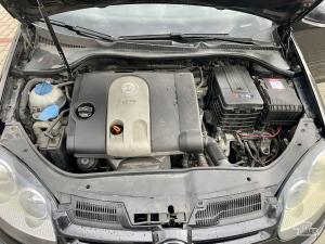 Melns Volkswagen Golf 2006 Viļņa, ar dzinēja tilpumu 1.60 L un nobraukumu 269 tūkst. km par 1900 €, foto 14 vietnē AUTOMOTO.COM.LV