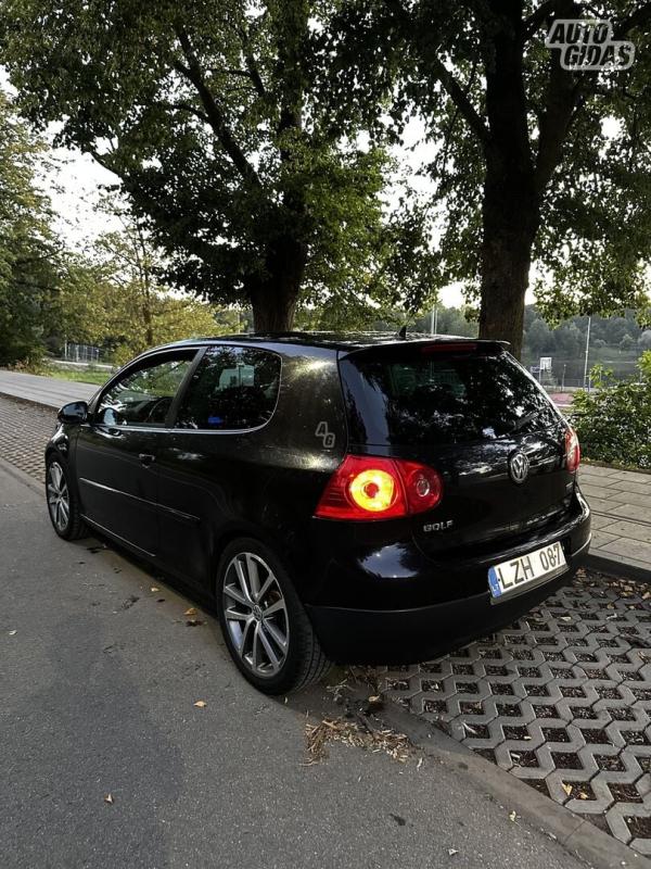 Volkswagen Golf 2006 KauÅa vietnÄ Melns Volkswagen Golf 2006 KauÅa, ar dzinÄja tilpumu 1.90 L un nobraukumu 358 tÅ«kst. km par 1550 ā¬, foto 7 vietnÄ AUTOMOTO.COM.LV