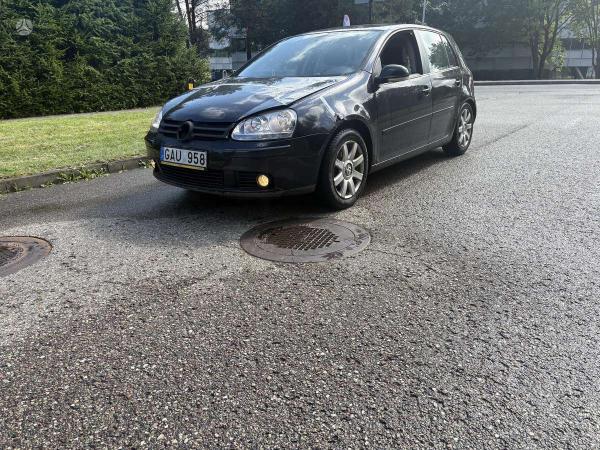 Black Volkswagen Golf 2006 in Vilnius, with an engine capacity of 1.60 L and mileage of 170 thousand km for 777 €, photo 4 on AUTOMOTO.COM.LV