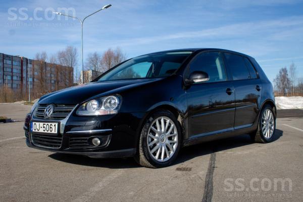 Black Volkswagen Golf 2006 in Jelgava, with an engine capacity of 2.00 L and mileage of 372 thousand km for 2790 €, photo 4 on AUTOMOTO.COM.LV
