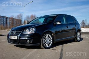 Black Volkswagen Golf 2006 in Jelgava, with an engine capacity of 2.00 L and mileage of 372 thousand km for 2790 €, photo 4 on AUTOMOTO.COM.LV