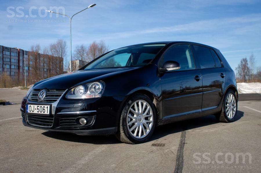 Black Volkswagen Golf 2006 in Jelgava, with an engine capacity of 2.00 L and mileage of 372 thousand km for 2790 €, photo 4 on AUTOMOTO.COM.LV
