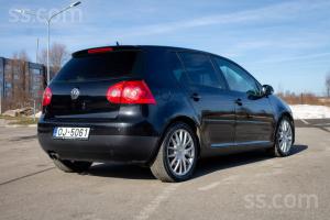 Black Volkswagen Golf 2006 in Jelgava, with an engine capacity of 2.00 L and mileage of 372 thousand km for 2790 €, photo 7 on AUTOMOTO.COM.LV