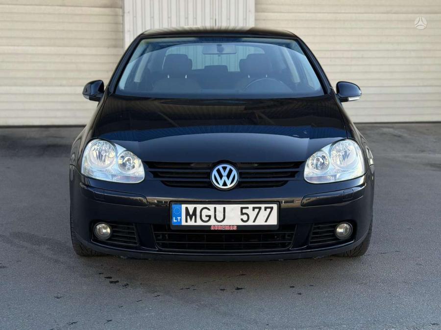 Melns Volkswagen Golf 2006 Kretinga, ar dzinēja tilpumu 1.90 L un nobraukumu 303 tūkst. km par 1850 €, foto 3 vietnē AUTOMOTO.COM.LV
