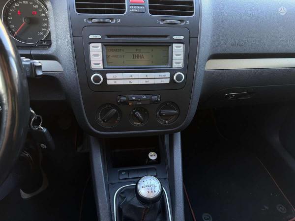 Melns Volkswagen Golf 2006 Kretinga, ar dzinēja tilpumu 1.90 L un nobraukumu 303 tūkst. km par 1850 €, foto 9 vietnē AUTOMOTO.COM.LV