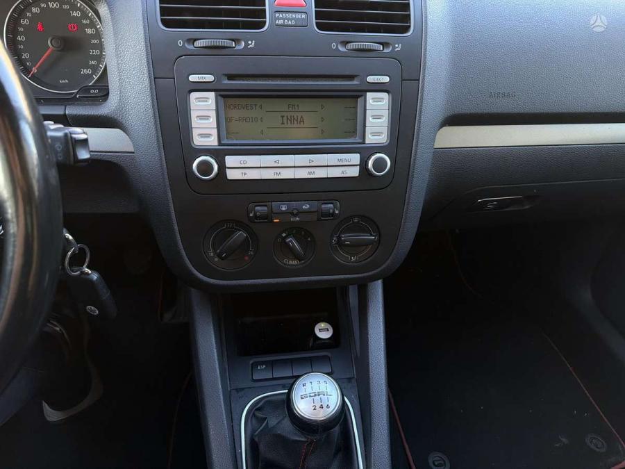 Melns Volkswagen Golf 2006 Kretinga, ar dzinēja tilpumu 1.90 L un nobraukumu 303 tūkst. km par 1850 €, foto 9 vietnē AUTOMOTO.COM.LV
