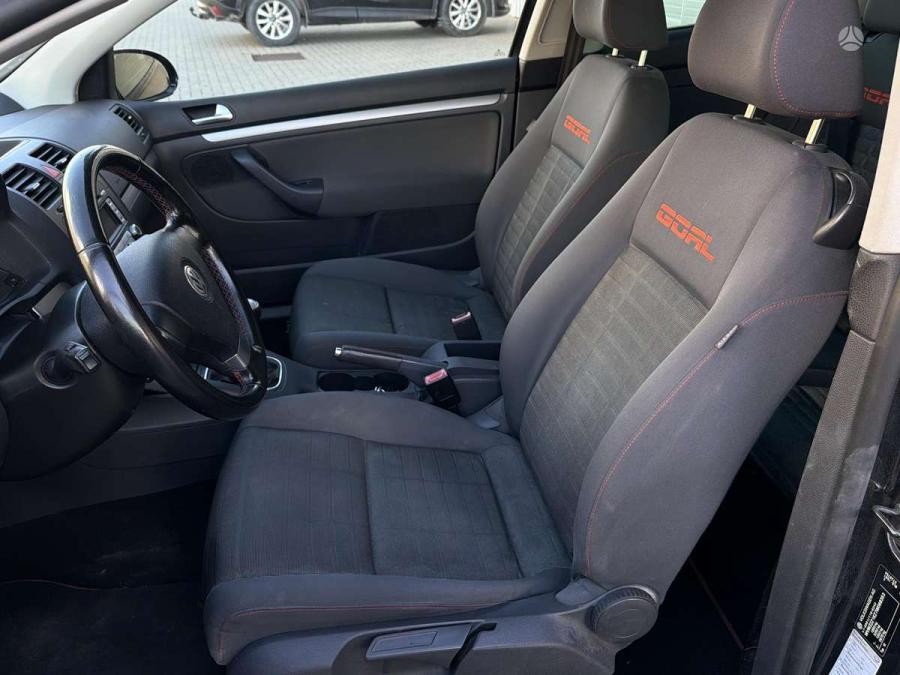 Melns Volkswagen Golf 2006 Kretinga, ar dzinēja tilpumu 1.90 L un nobraukumu 303 tūkst. km par 1850 €, foto 13 vietnē AUTOMOTO.COM.LV