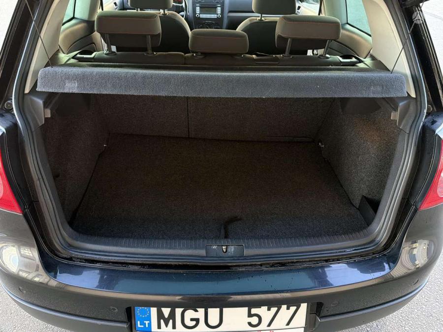 Melns Volkswagen Golf 2006 Kretinga, ar dzinēja tilpumu 1.90 L un nobraukumu 303 tūkst. km par 1850 €, foto 16 vietnē AUTOMOTO.COM.LV
