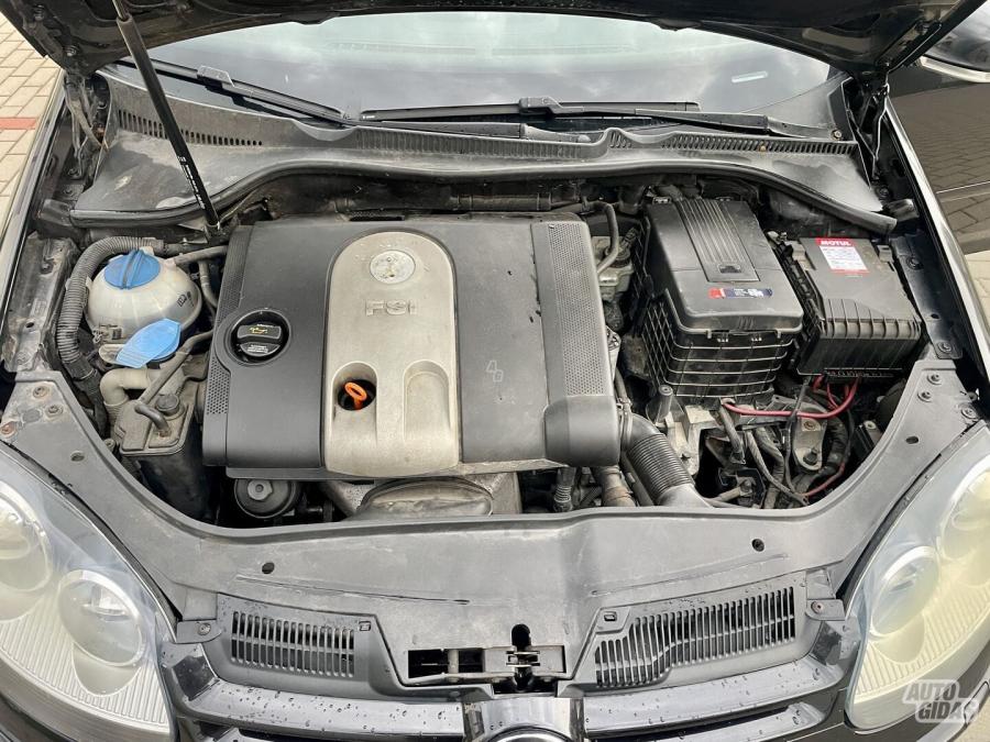 Melns Volkswagen Golf 2006 Viļņa, ar dzinēja tilpumu 1.60 L un nobraukumu 269 tūkst. km par 1900 €, foto 14 vietnē AUTOMOTO.COM.LV