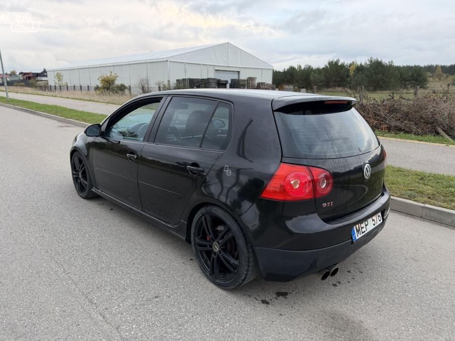 Melns Volkswagen Golf 2006 Ukmergė, ar dzinēja tilpumu 2.00 L un nobraukumu 341 tūkst. km par 1650 €, foto 4 vietnē AUTOMOTO.COM.LV