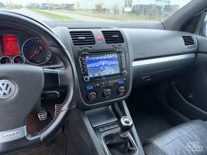 Melns Volkswagen Golf 2006 Ukmergė, ar dzinēja tilpumu 2.00 L un nobraukumu 341 tūkst. km par 1650 €, foto 12 vietnē AUTOMOTO.COM.LV