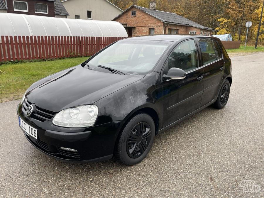 Black Volkswagen Golf 2006 in Alytus, with an engine capacity of 1.40 L and mileage of 224 thousand km for 1350 €, photo 1 on AUTOMOTO.COM.LV