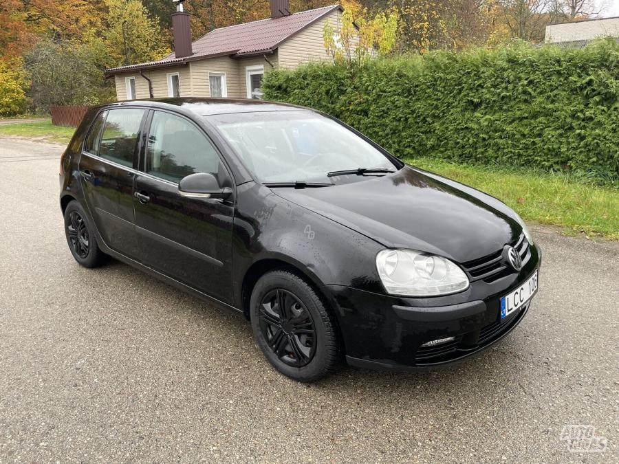 Black Volkswagen Golf 2006 in Alytus, with an engine capacity of 1.40 L and mileage of 224 thousand km for 1350 €, photo 3 on AUTOMOTO.COM.LV