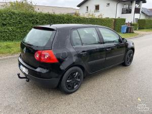 Black Volkswagen Golf 2006 in Alytus, with an engine capacity of 1.40 L and mileage of 224 thousand km for 1350 €, photo 5 on AUTOMOTO.COM.LV
