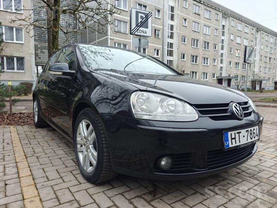 Black Volkswagen Golf 2007 in Riga, with an engine capacity of 1.90 L and mileage of 192 thousand km for 2400 €, photo 4 on AUTOMOTO.COM.LV
