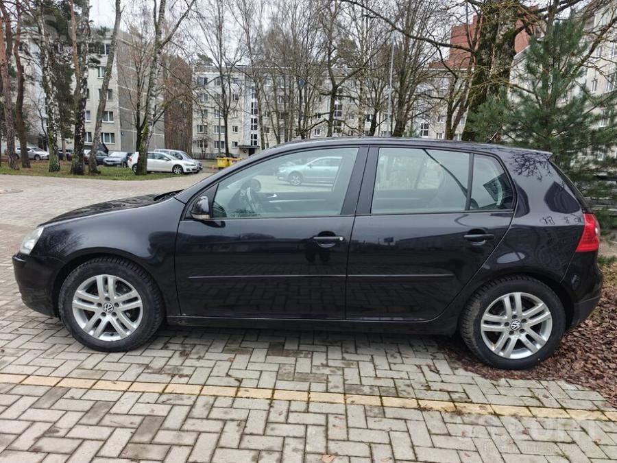 Black Volkswagen Golf 2007 in Riga, with an engine capacity of 1.90 L and mileage of 192 thousand km for 2400 €, photo 6 on AUTOMOTO.COM.LV