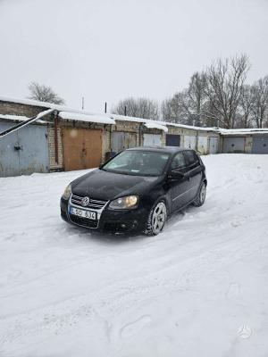 Melns Volkswagen Golf 2007 Trakai, ar dzinēja tilpumu 2.00 L un nobraukumu 31 tūkst. km par 2000 €, foto 8 vietnē AUTOMOTO.COM.LV