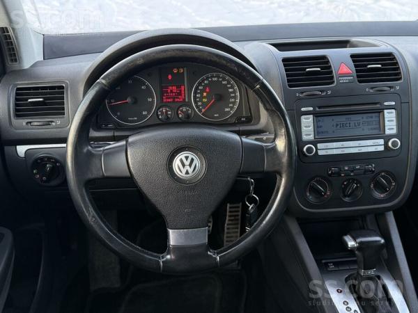 Melns Volkswagen Golf 2007 Rīga, ar dzinēja tilpumu 1.90 L un nobraukumu 311 tūkst. km par 2290 €, foto 9 vietnē AUTOMOTO.COM.LV