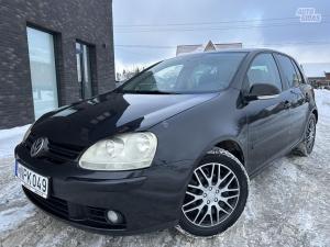 Melns Volkswagen Golf 2007 Kauņa, ar dzinēja tilpumu 1.90 L un nobraukumu 370 tūkst. km par 2250 €, foto  vietnē AUTOMOTO.COM.LV
