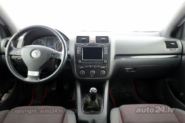 Melns Volkswagen Golf 2007 Tallina, ar dzinēja tilpumu 2.00 L un nobraukumu 272 tūkst. km par 2199 €, foto 5 vietnē AUTOMOTO.COM.LV