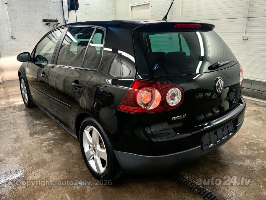 Melns Volkswagen Golf 2007 Viljandi, ar dzinēja tilpumu 2.00 L un nobraukumu 210 tūkst. km par 4590 €, foto 17 vietnē AUTOMOTO.COM.LV