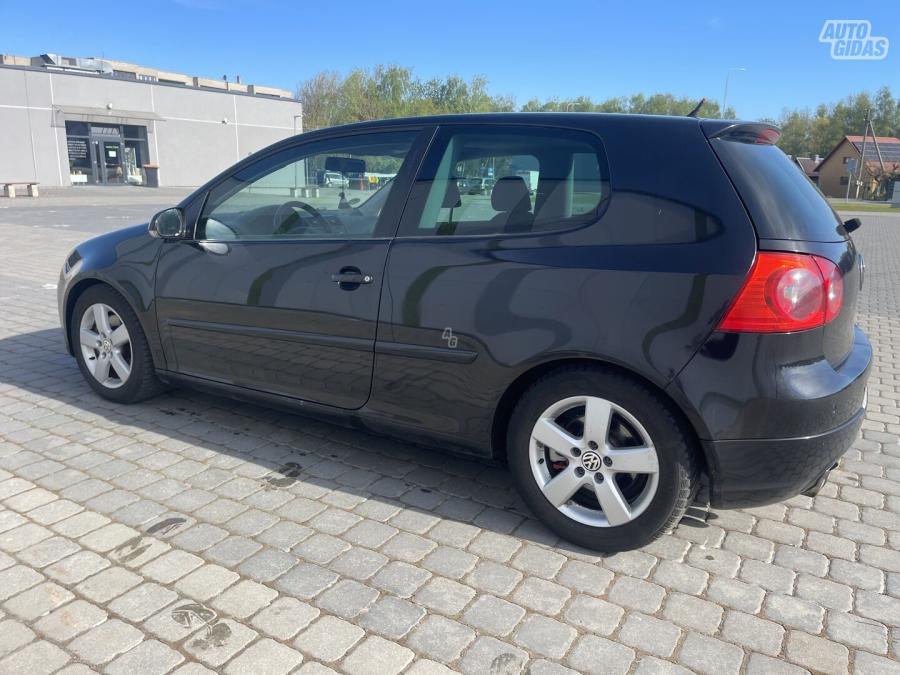 Black Volkswagen Golf 2007 in Vilnius, with an engine capacity of 1.40 L and mileage of 200 thousand km for 1750 €, photo 4 on AUTOMOTO.COM.LV