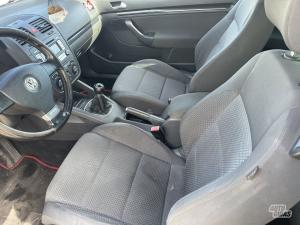 Black Volkswagen Golf 2007 in Vilnius, with an engine capacity of 1.40 L and mileage of 200 thousand km for 1750 €, photo 18 on AUTOMOTO.COM.LV