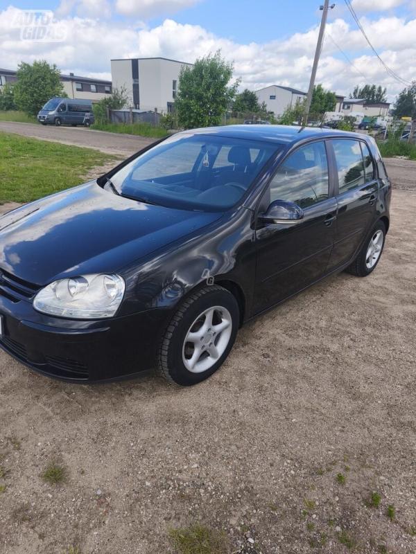 Melns Volkswagen Golf 2007 Kauņa, ar dzinēja tilpumu 1.90 L un nobraukumu 320 tūkst. km par 1400 €, foto 1 vietnē AUTOMOTO.COM.LV