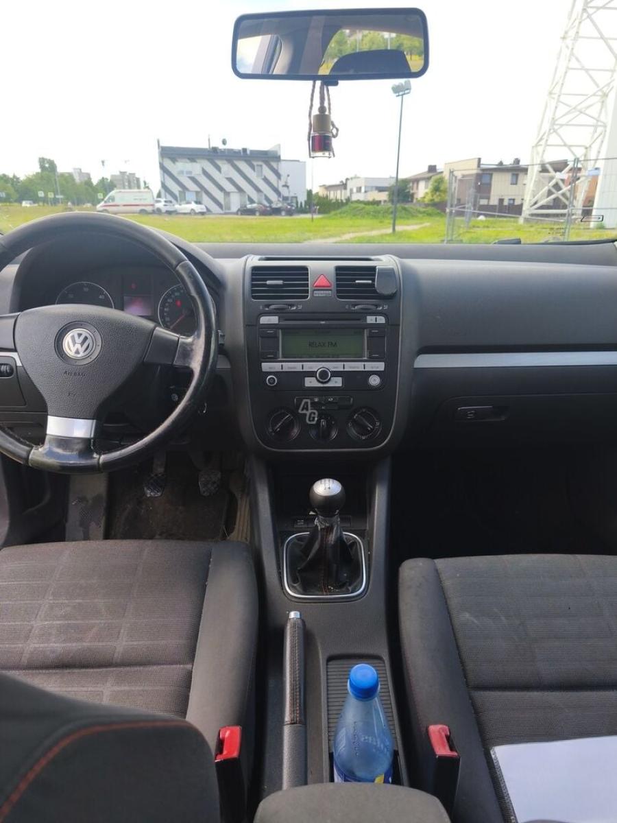 Melns Volkswagen Golf 2007 Kauņa, ar dzinēja tilpumu 1.90 L un nobraukumu 320 tūkst. km par 1400 €, foto 8 vietnē AUTOMOTO.COM.LV