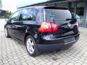 Black Volkswagen Golf 2007 in Riga, with an engine capacity of 2.00 L and mileage of 200 thousand km for 6000 €, photo 5 on AUTOMOTO.COM.LV