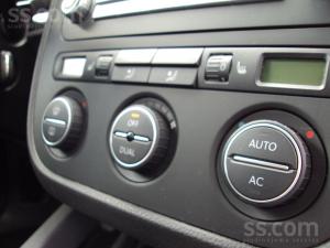 Black Volkswagen Golf 2007 in Riga, with an engine capacity of 2.00 L and mileage of 200 thousand km for 6000 €, photo 10 on AUTOMOTO.COM.LV