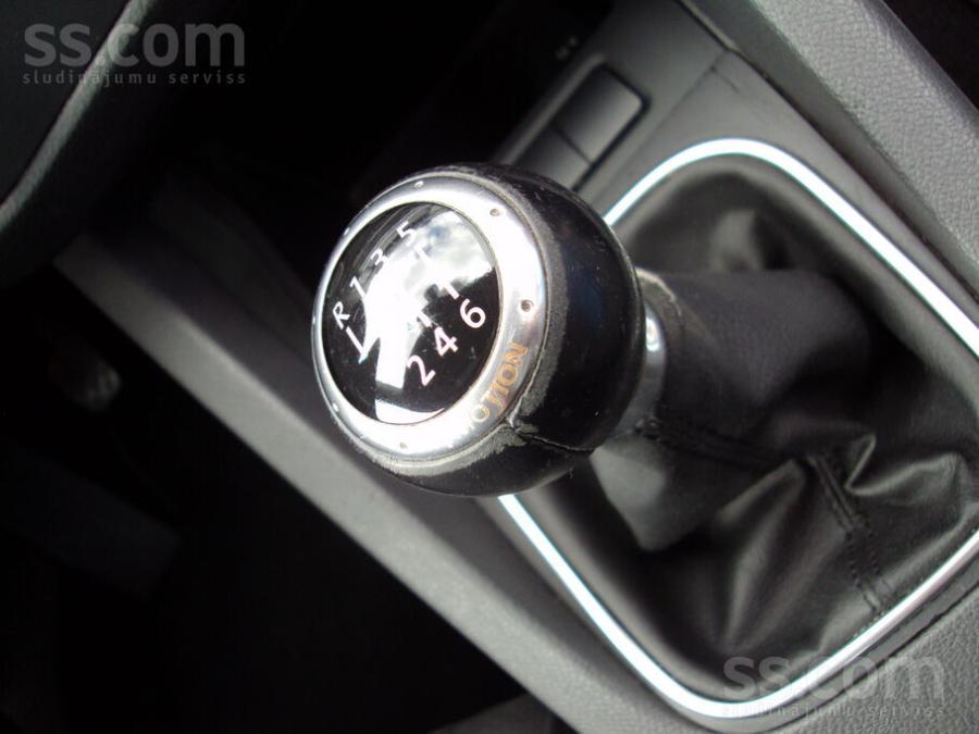 Black Volkswagen Golf 2007 in Riga, with an engine capacity of 2.00 L and mileage of 200 thousand km for 6000 €, photo 12 on AUTOMOTO.COM.LV
