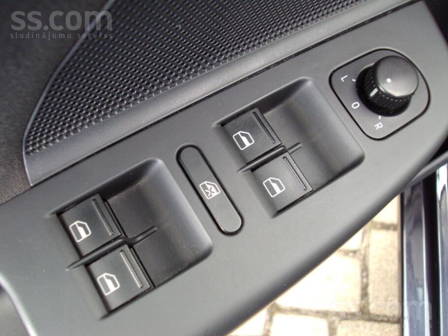 Black Volkswagen Golf 2007 in Riga, with an engine capacity of 2.00 L and mileage of 200 thousand km for 6000 €, photo 15 on AUTOMOTO.COM.LV