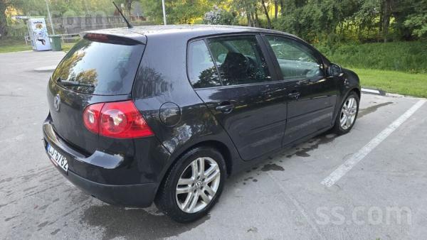 Black Volkswagen Golf 2007 in Bauska, with an engine capacity of 2.00 L and mileage of 389 thousand km for 1250 €, photo 5 on AUTOMOTO.COM.LV