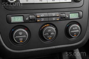 Black Volkswagen Golf 2007 in Riga, with an engine capacity of 1.40 L and mileage of 0 thousand km for 2590 €, photo 21 on AUTOMOTO.COM.LV