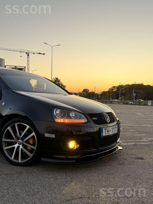 Melns Volkswagen Golf 2007 Jēkabpils, ar dzinēja tilpumu 2.00 L un nobraukumu 305 tūkst. km par 4599 €, foto 1 vietnē AUTOMOTO.COM.LV