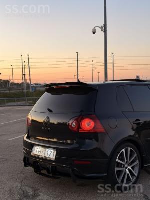 Melns Volkswagen Golf 2007 Jēkabpils, ar dzinēja tilpumu 2.00 L un nobraukumu 305 tūkst. km par 4599 €, foto 10 vietnē AUTOMOTO.COM.LV