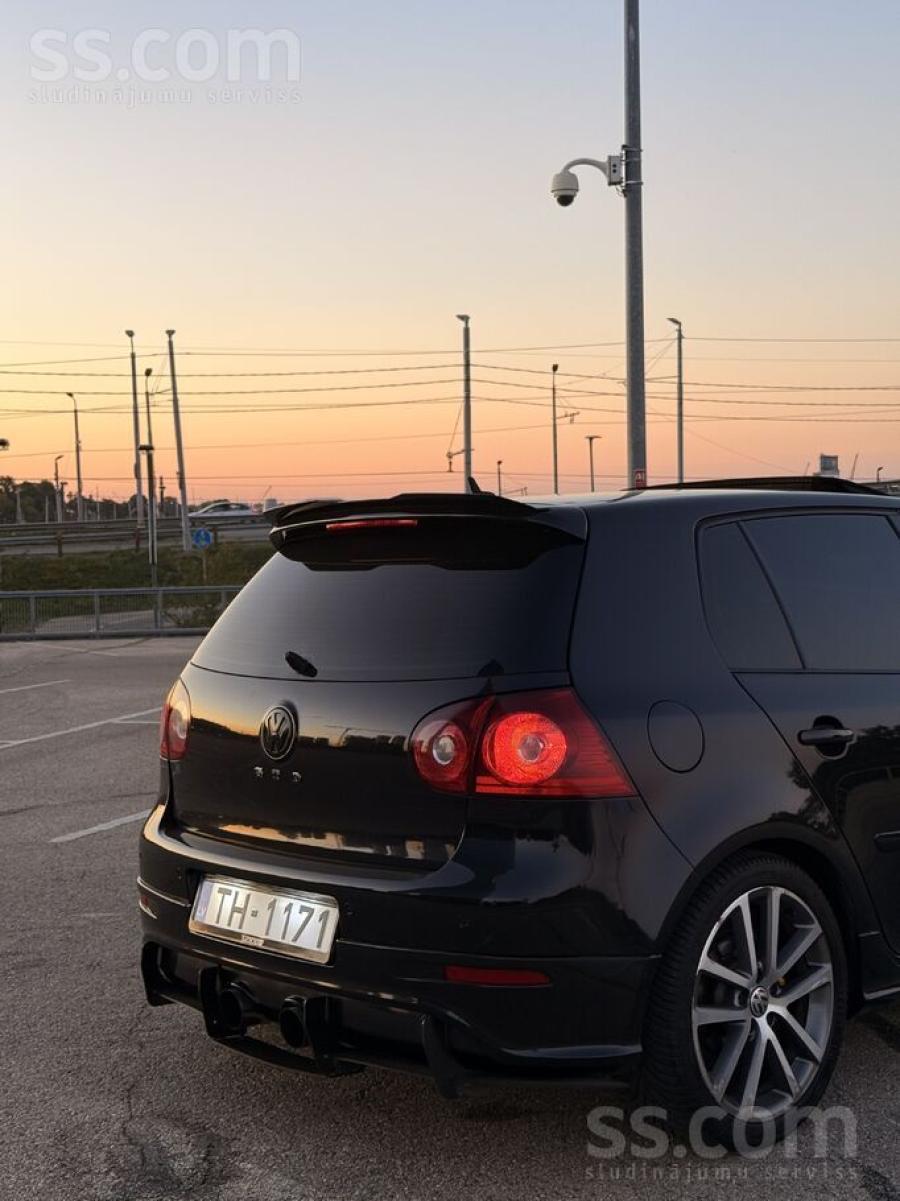 Melns Volkswagen Golf 2007 Jēkabpils, ar dzinēja tilpumu 2.00 L un nobraukumu 305 tūkst. km par 4599 €, foto 10 vietnē AUTOMOTO.COM.LV
