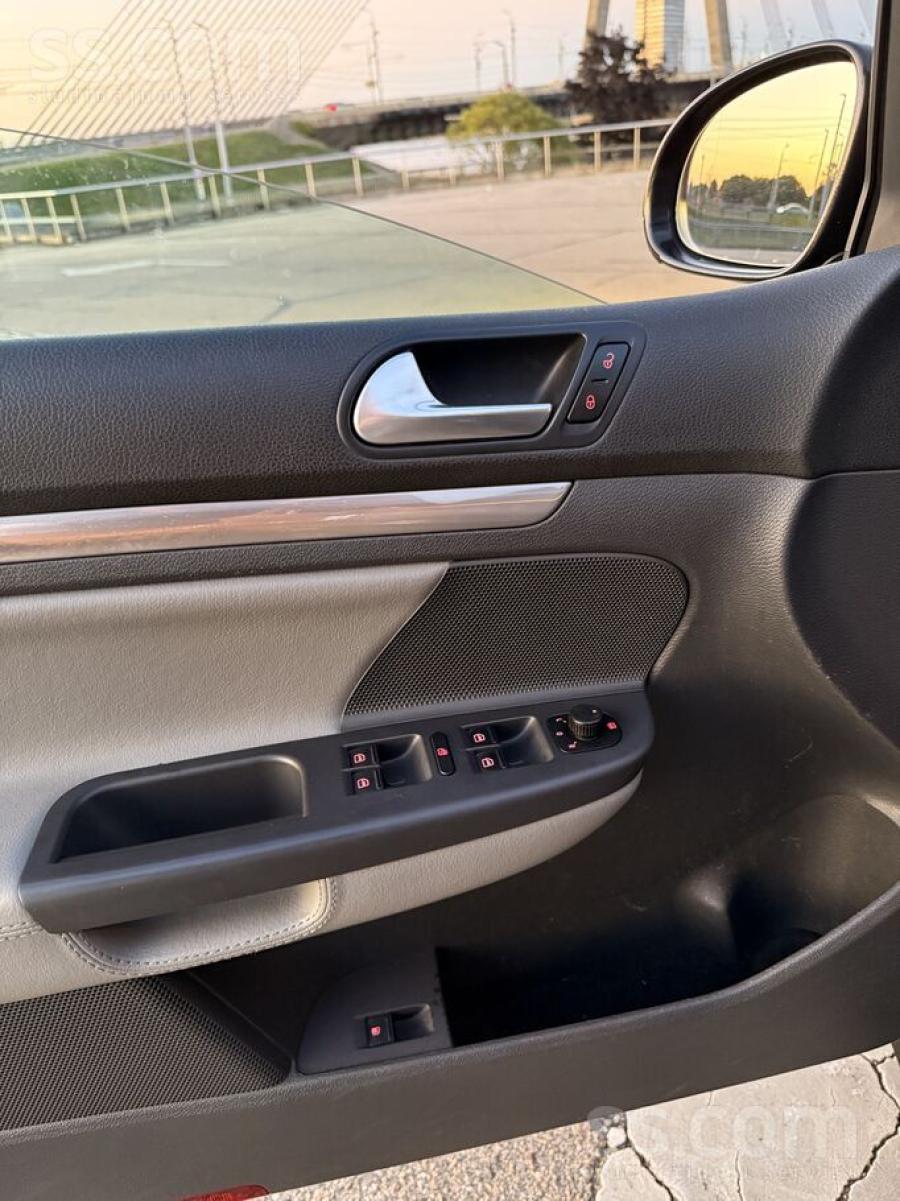 Melns Volkswagen Golf 2007 Jēkabpils, ar dzinēja tilpumu 2.00 L un nobraukumu 305 tūkst. km par 4599 €, foto 20 vietnē AUTOMOTO.COM.LV