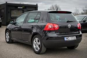 Melns Volkswagen Golf 2007 Liepāja, ar dzinēja tilpumu 1.40 L un nobraukumu 156 tūkst. km par 3900 €, foto 3 vietnē AUTOMOTO.COM.LV