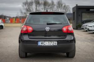 Melns Volkswagen Golf 2007 Liepāja, ar dzinēja tilpumu 1.40 L un nobraukumu 156 tūkst. km par 3900 €, foto 4 vietnē AUTOMOTO.COM.LV