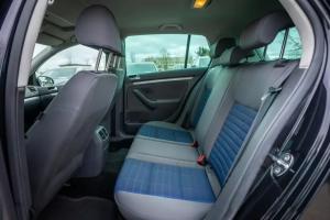 Melns Volkswagen Golf 2007 Liepāja, ar dzinēja tilpumu 1.40 L un nobraukumu 156 tūkst. km par 3900 €, foto 9 vietnē AUTOMOTO.COM.LV