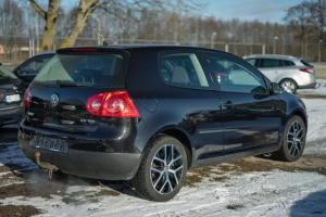 Melns Volkswagen Golf 2007 Liepāja, ar dzinēja tilpumu 2.00 L un nobraukumu 299 tūkst. km par 2850 €, foto 5 vietnē AUTOMOTO.COM.LV